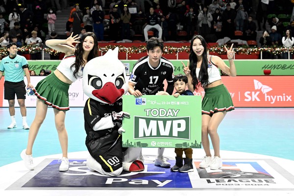 [핸드볼 H리그] SK호크스, 하남시청 꺾고 3연승으로 선두 경쟁 합류