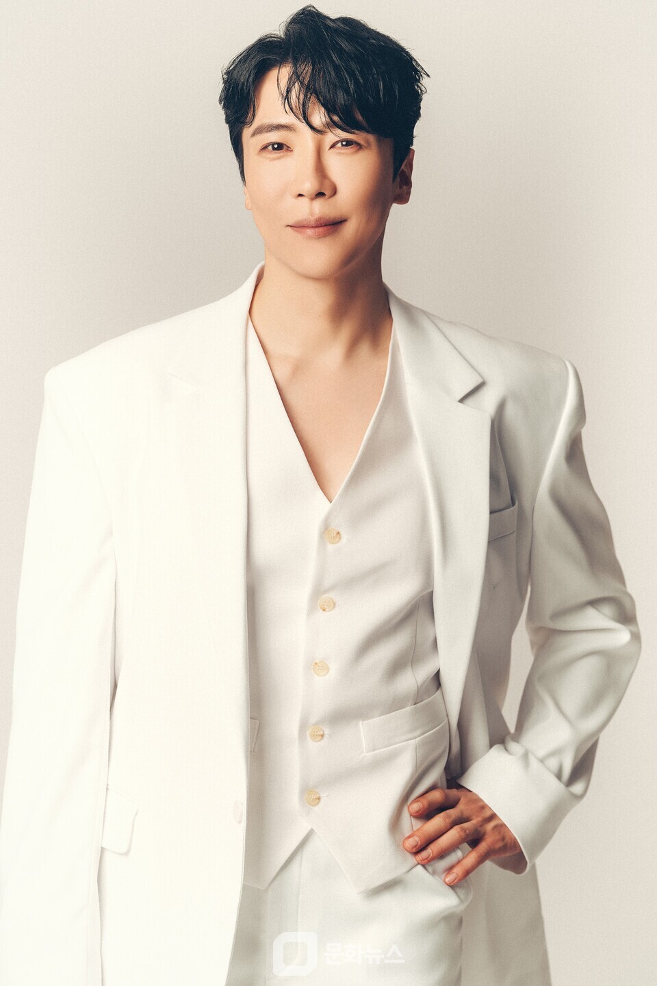 에녹, MBN ‘동치미’ 새 MC 발탁…트로트 이어 토크쇼 진출